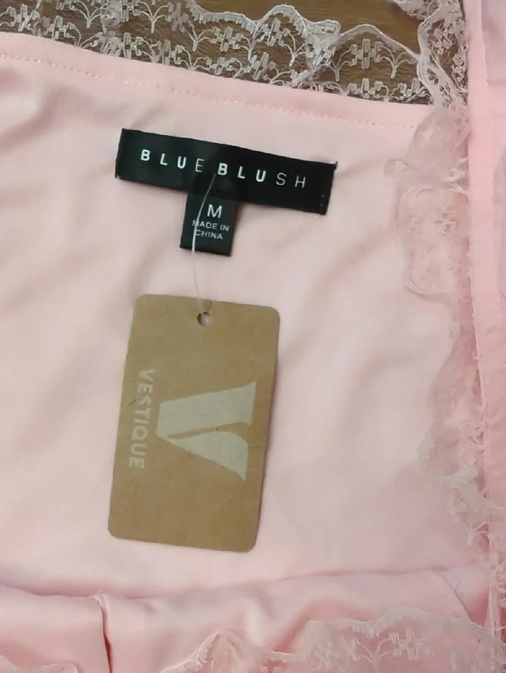 vestique | Tops | Nwt Vestique Pink Lacetrim Button Front Kimmi Top ...